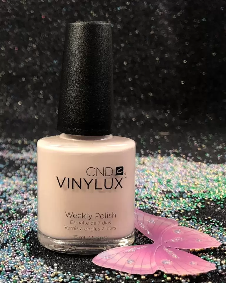 CND VINYLUX Cashmere Wrap 259 Weekly Polish Gel Nails